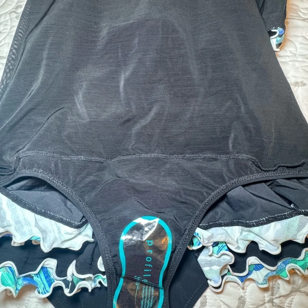 Profile By Gottex | Swim | Profile By Gottex Bachata D Cup V Neck ...